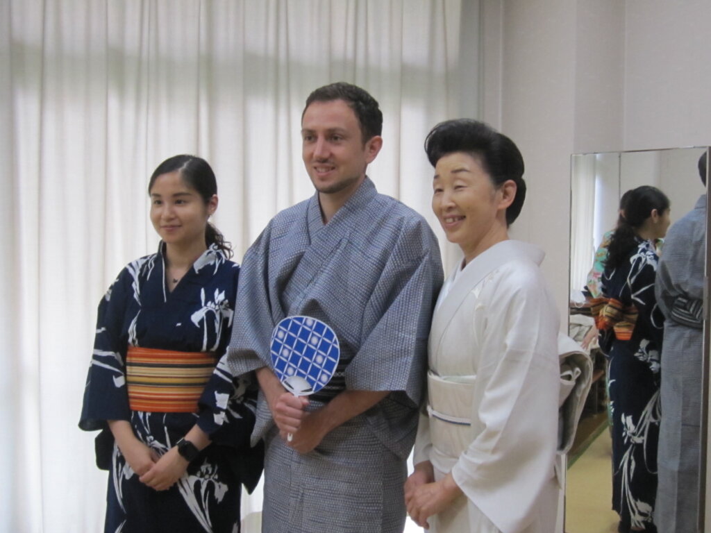 Hands-on Workshop of “Yukata Kitsuke” – Minato Unesco Association